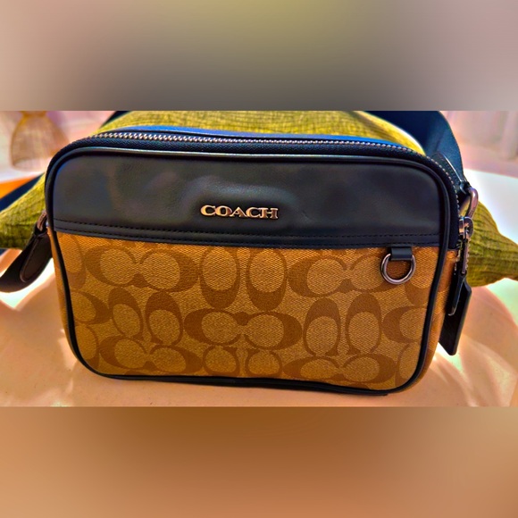 Coach | Bags | Authentic Coach Graham Crossbody This Is As Close To New ...